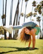 Sofie Dossi Age, Net worth 2026, Height, Weights, Boyfriend