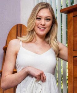 Amber Moore Measurements Age, Height, Weight, Boyfriend