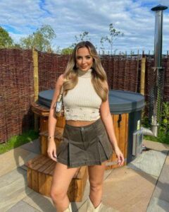 Millie Court Height, Weight, Age, Boyfriend, Net Worth 2026