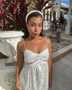 Ami Bue Age, Height, Weight, Boyfriend, Net Worth 2026 - Discover ...