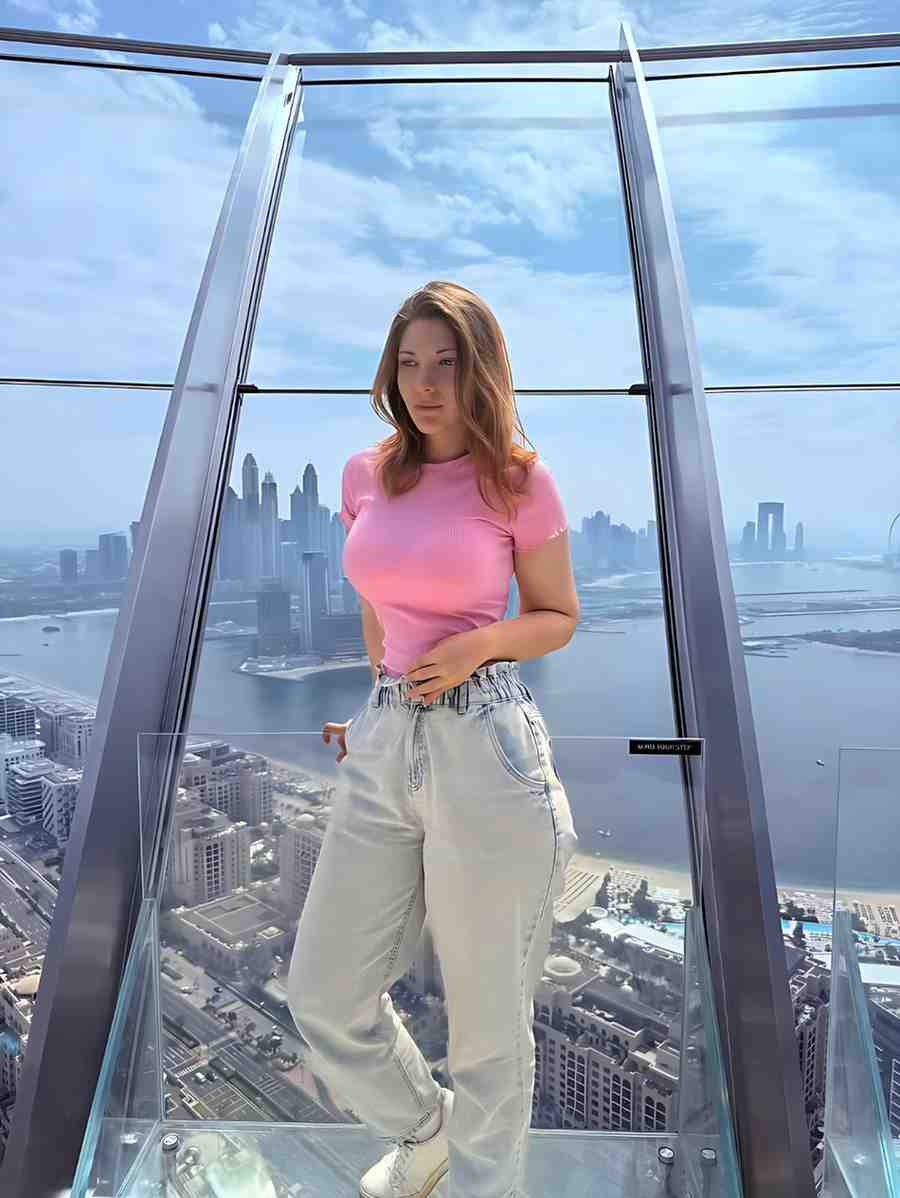 Lika Busy Age, Height, Weight, Boyfriend, Net Worth 2026 - Discover ...