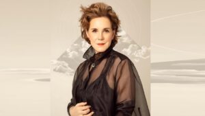 Elizabeth Perkins Young, Age, Height, Weight, Husband, Career, Net ...